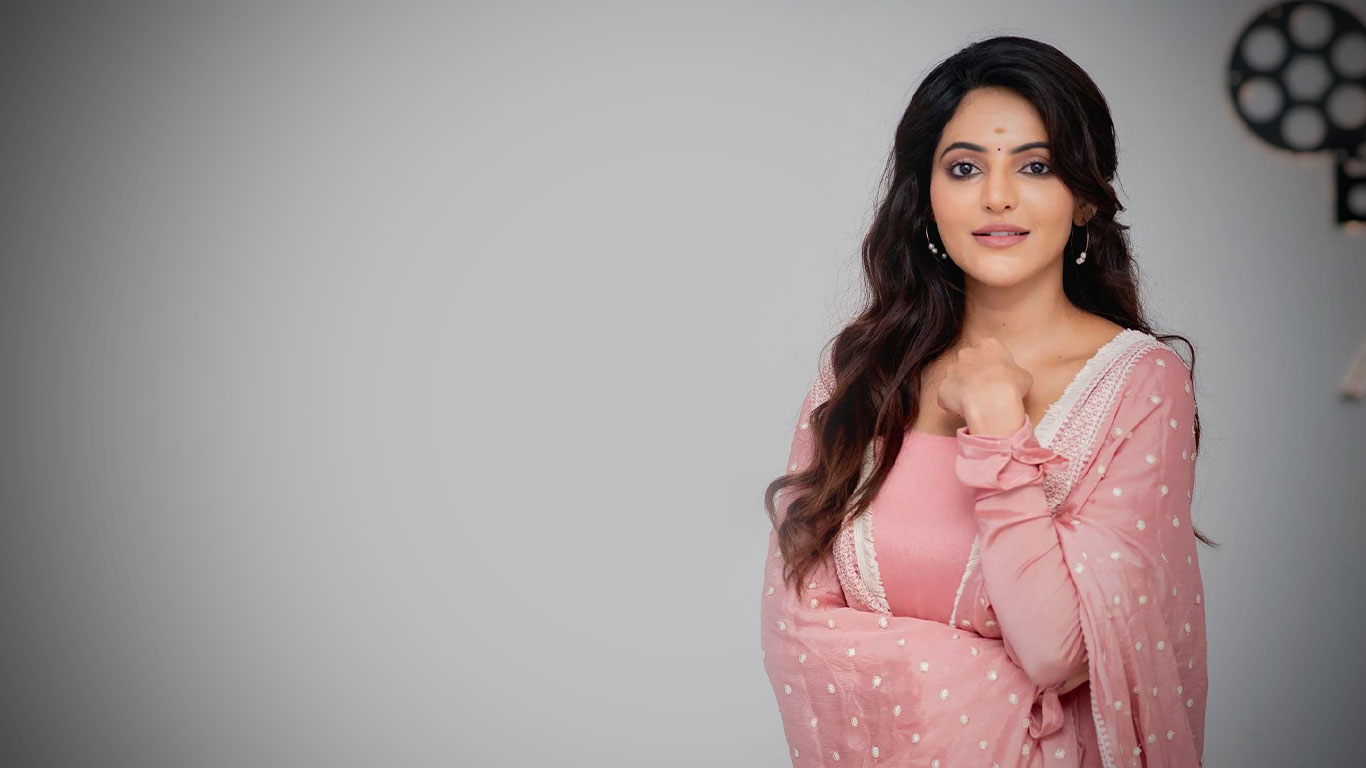 Athulya Ravi (Athulya) Biography, Life Story, Career, Awards ...