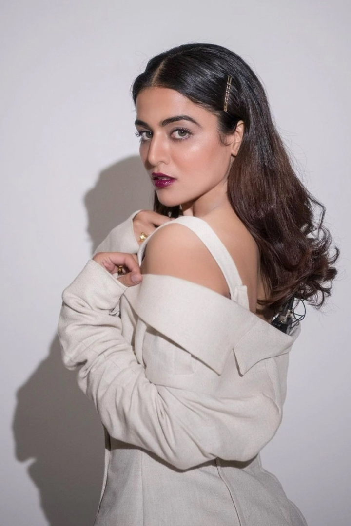 Gorgeous Wamiqa Gabbi Hd Wallpapers Free Bollywood Snaps