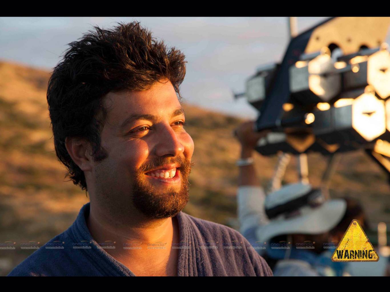 Warning 2013 Movie HD Wallpapers | Warning 2013 HD Movie Wallpapers ...