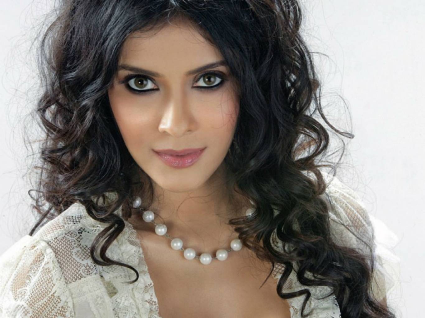 Nandana Sen Hd Wallpapers Latest Nandana Sen Wallpapers Hd Free