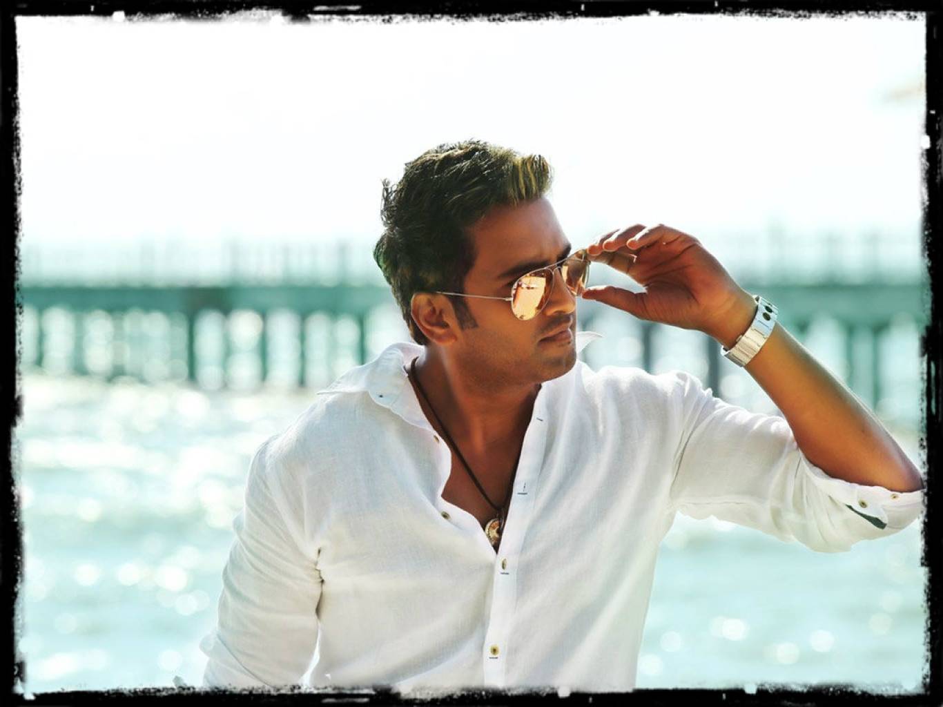 Santhanam HD Wallpapers | Latest Santhanam Wallpapers HD Free Download ...