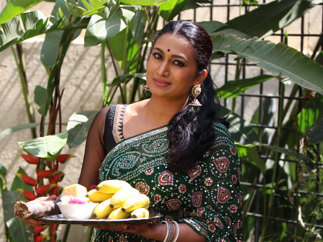 Shwetha Srivatsav HD Wallpapers | Latest Shwetha Srivatsav Wallpapers ...