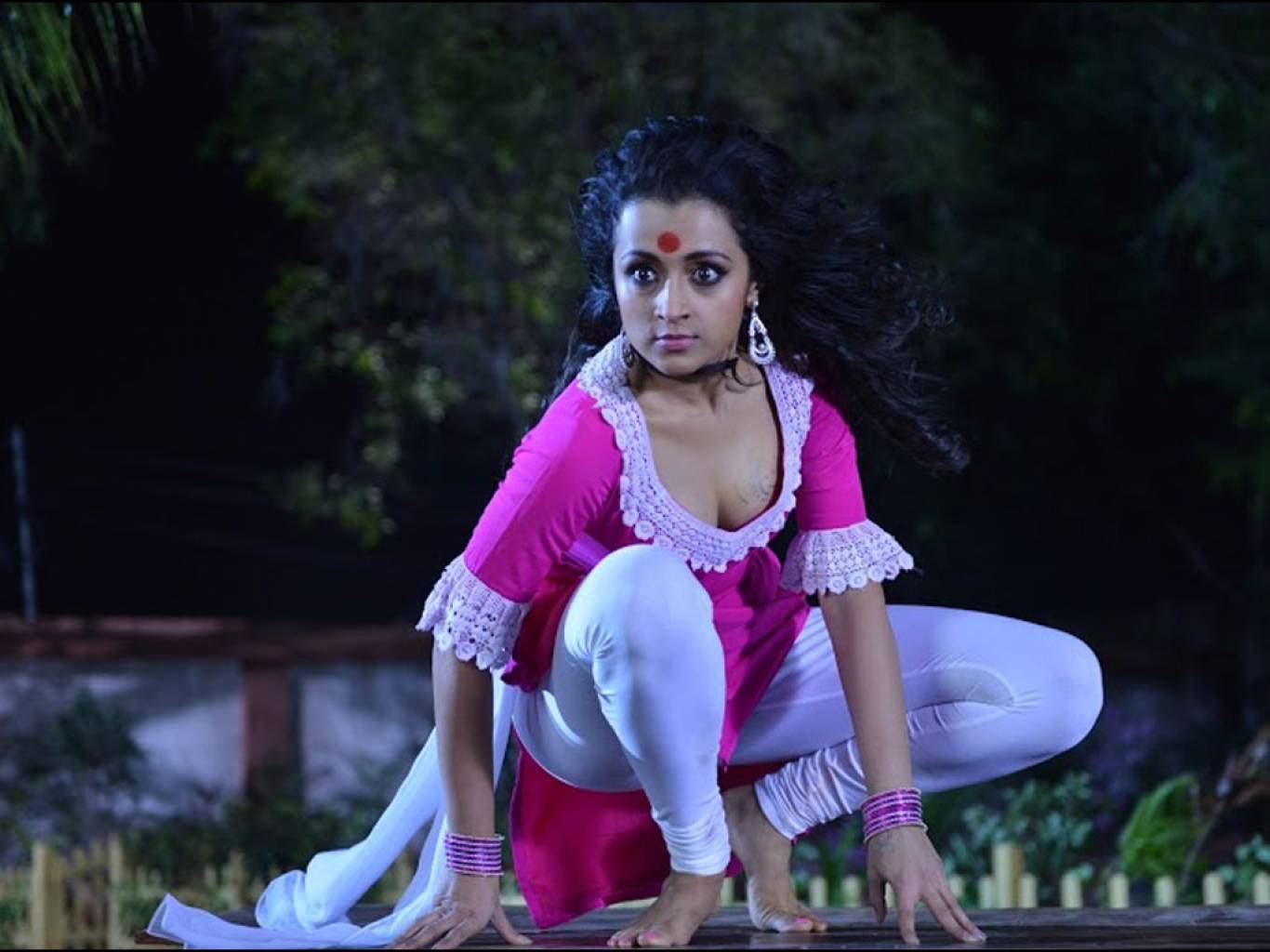 Nayaki Movie HD Wallpapers | Nayaki HD Movie Wallpapers Free Download ...