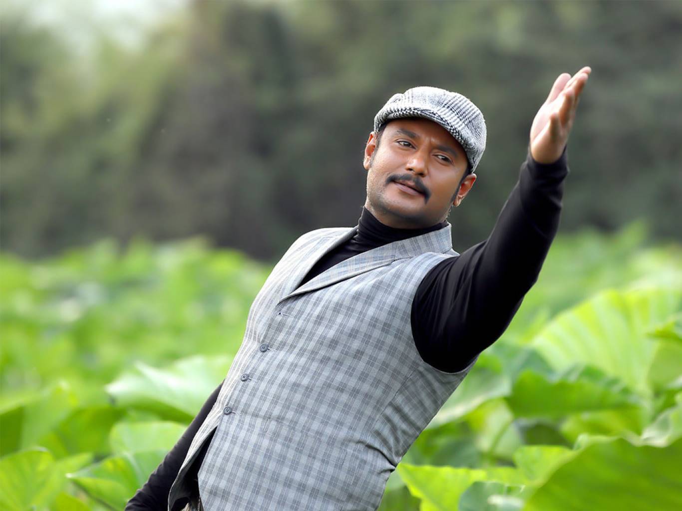 Chakravarthy Movie HD Wallpapers | Chakravarthy HD Movie Wallpapers ...