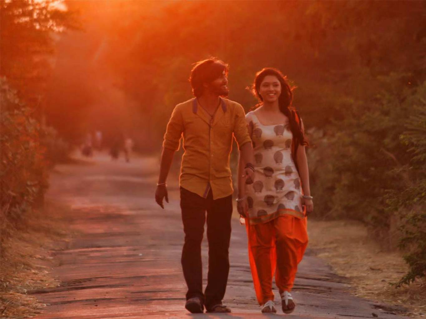 Theru Naaigal Movie HD Wallpapers | Theru Naaigal HD Movie Wallpapers ...