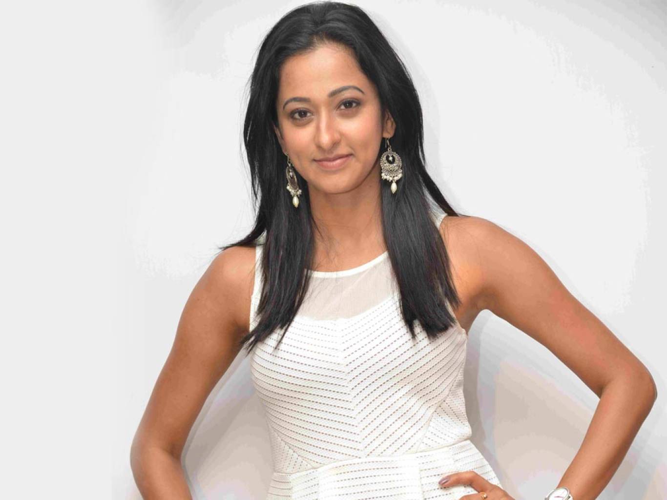 Radhika Chetan HD Wallpapers | Latest Radhika Chetan Wallpapers HD Free ...