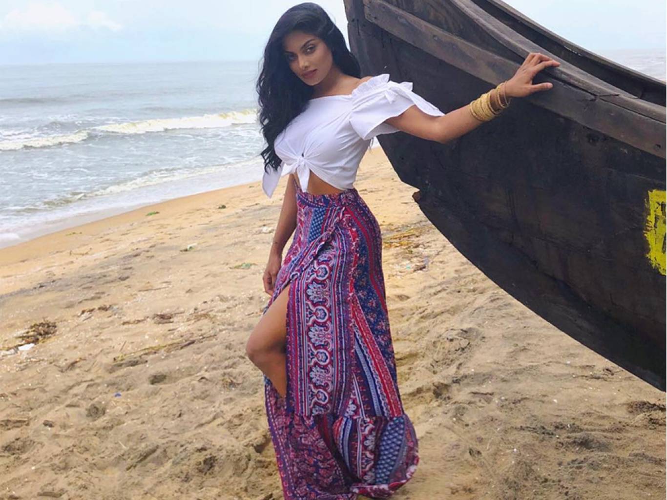 Chandrika Ravi HD Wallpapers | Latest Chandrika Ravi Wallpapers HD Free ...