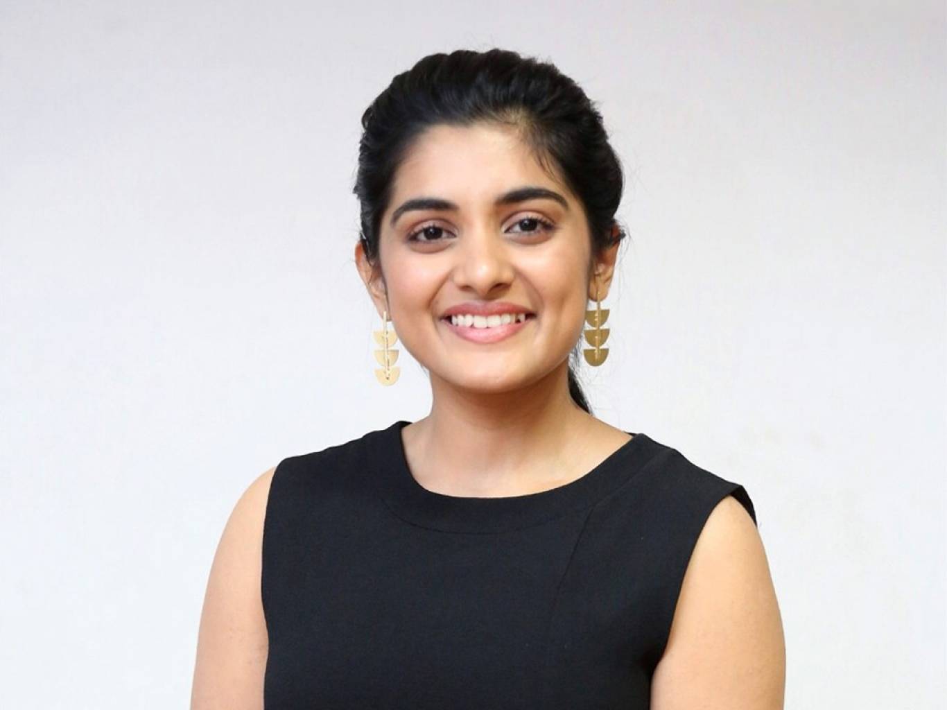 Nivetha Thomas HD Wallpapers | Latest Nivetha Thomas Wallpapers HD Free ...